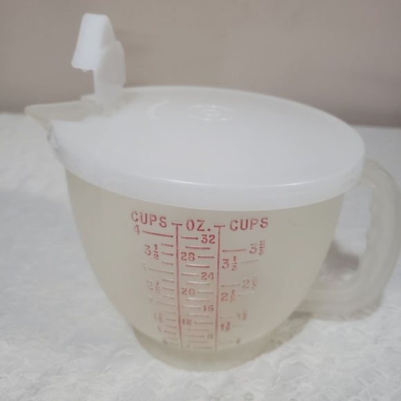 Tupperware | Kitchen | Tupperware Vintage Measuring Cup | Poshmark